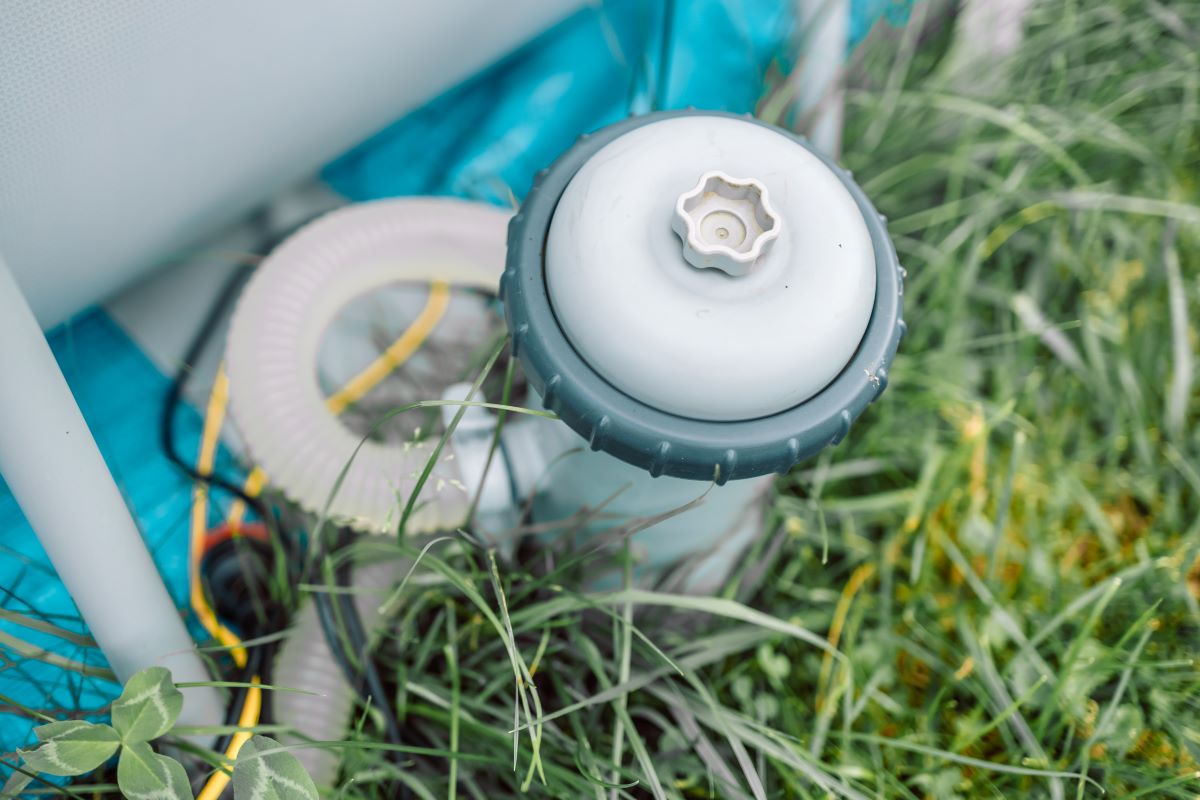 Fuite de pompe d'une piscine : comment la détecter et la réparer